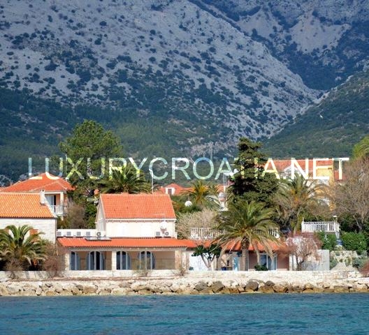Luxury beachfront villa with pool in Orebic Peljesac Croatian villas ...