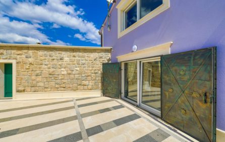 Beautiful villa with swimming pool Split area | LuxuryCroatia.net